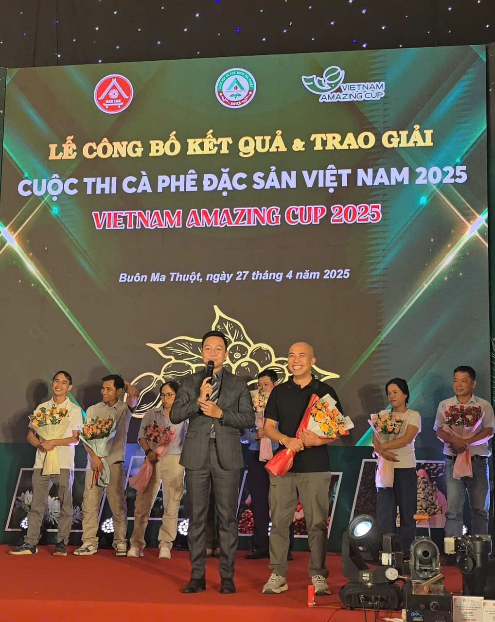 Giải Top 3 Việt Nam Amazing Cup năm 2025 của Nhà Quốc Lộc "tự hào mang hương Arabica Đà Lạt lên ...